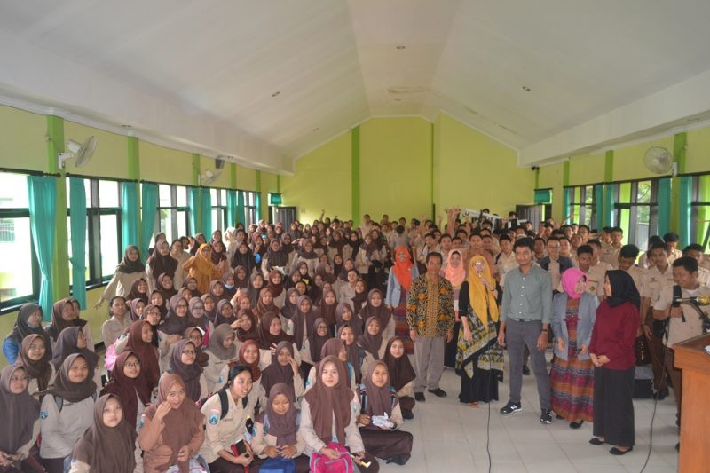 SMAN 1 Malang Hadirkan Prof.Dr.Hj.Umi Dayati.,M.Pd Untuk Memotivasi ...